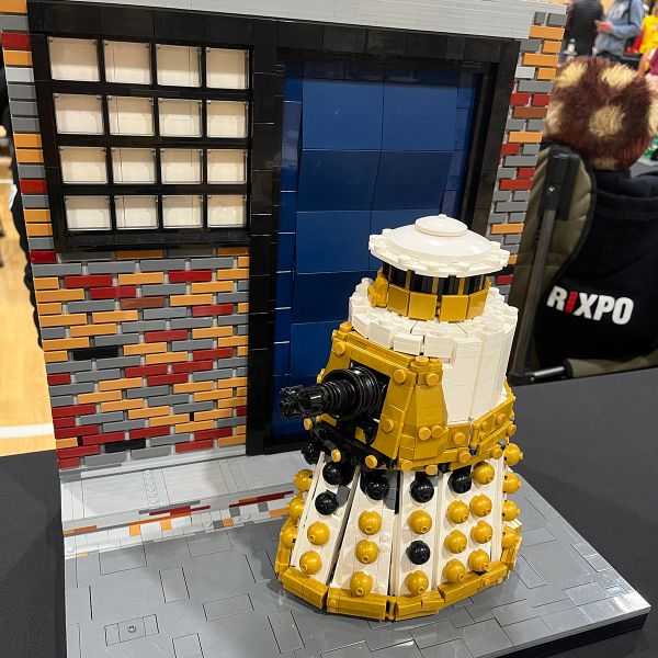 Brixpo 2023 High Five – HarrisBricks